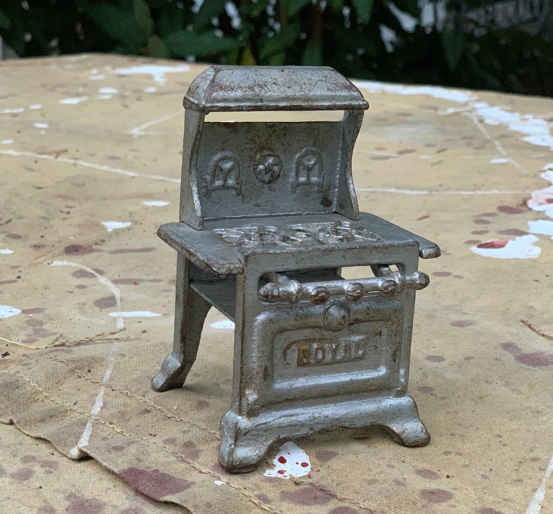 Cast Iron Royal Stove. Doll Size. Film Prop Photo Prop - Etsy