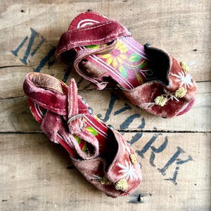 Genuine Vintage 1940s Souvenir Youth Sandals From the Philippines ...