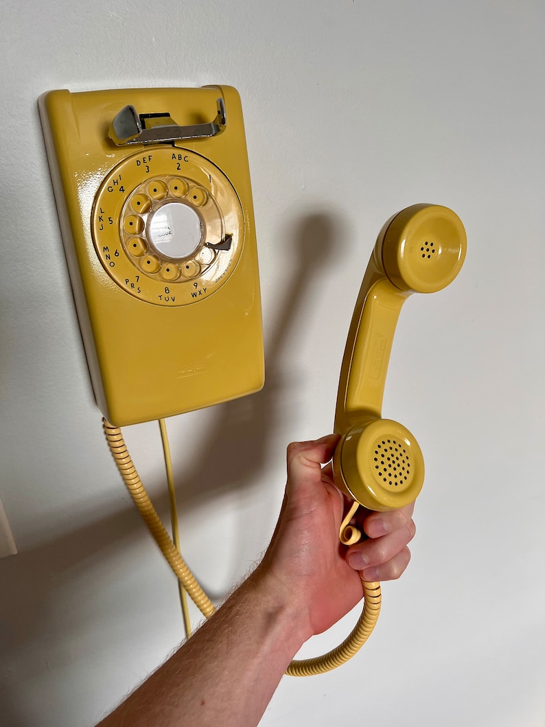 Horror Phone Iconic Horror Movie Quotes Preloaded on a Vintage Rotary ...