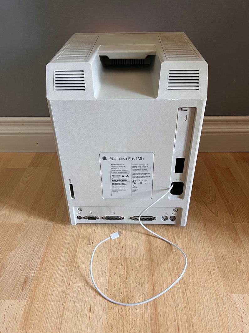 Apple Macintosh With iPad Mini Display – Retro Touchscreen Mac Computer ...