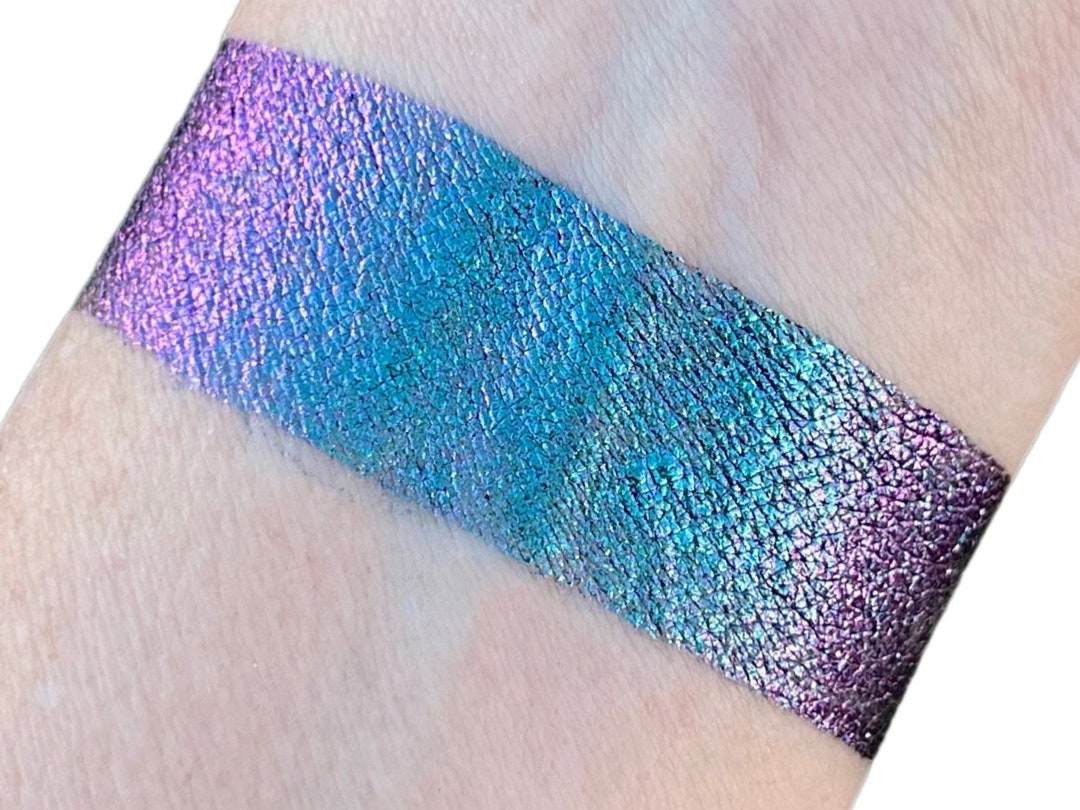 DEJA VU Color Shifting Multi Chrome Eyeshadow Pigment Color Changing ...