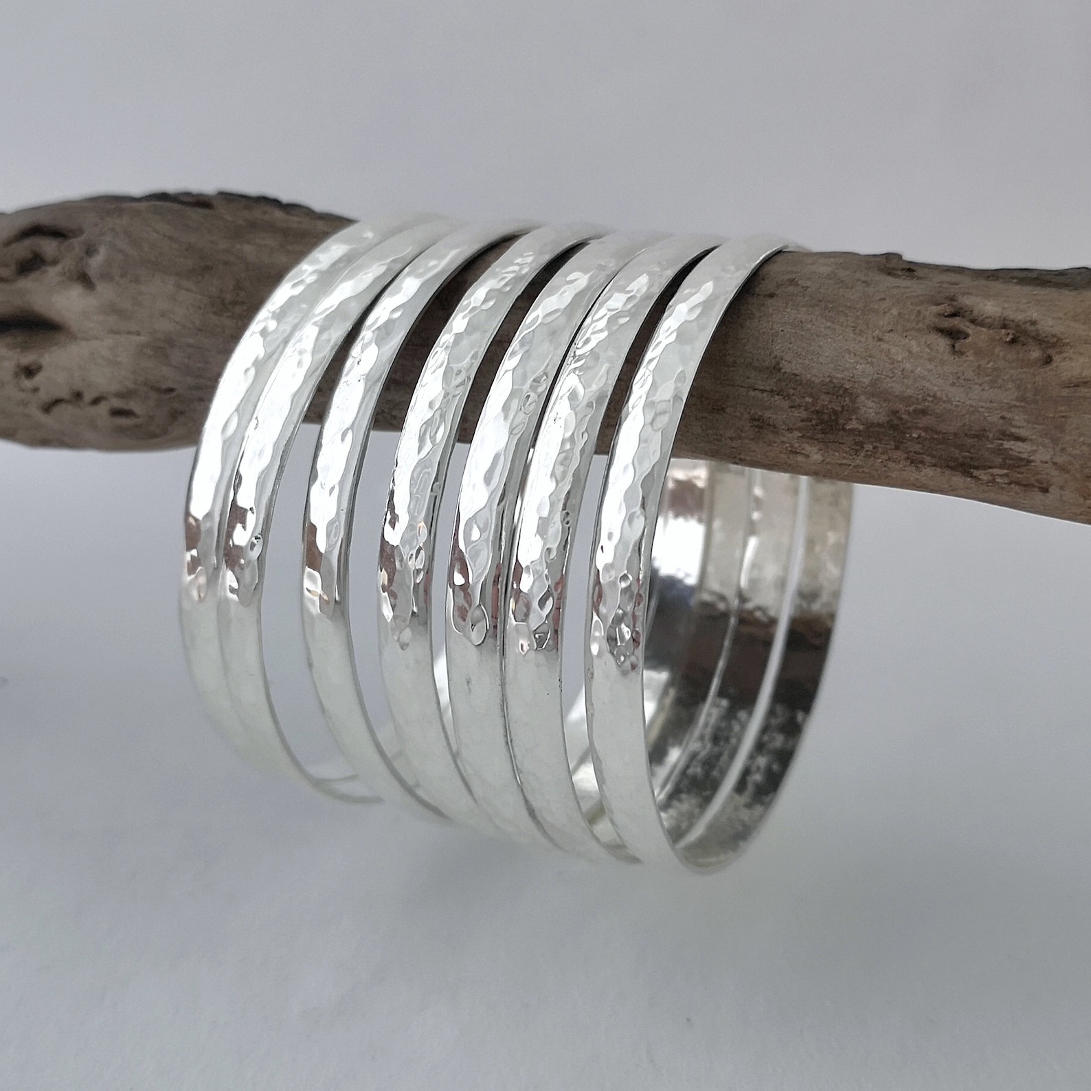 Set of 7 Bangles Hammered Bangles Stacking Bracelets - Etsy