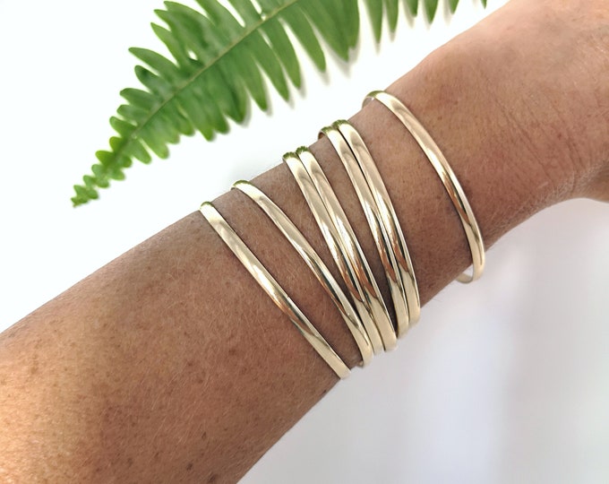 Gold Thin Bangle Stack, Set of 7, Singles Available 12 Gauge, 2mm - Etsy