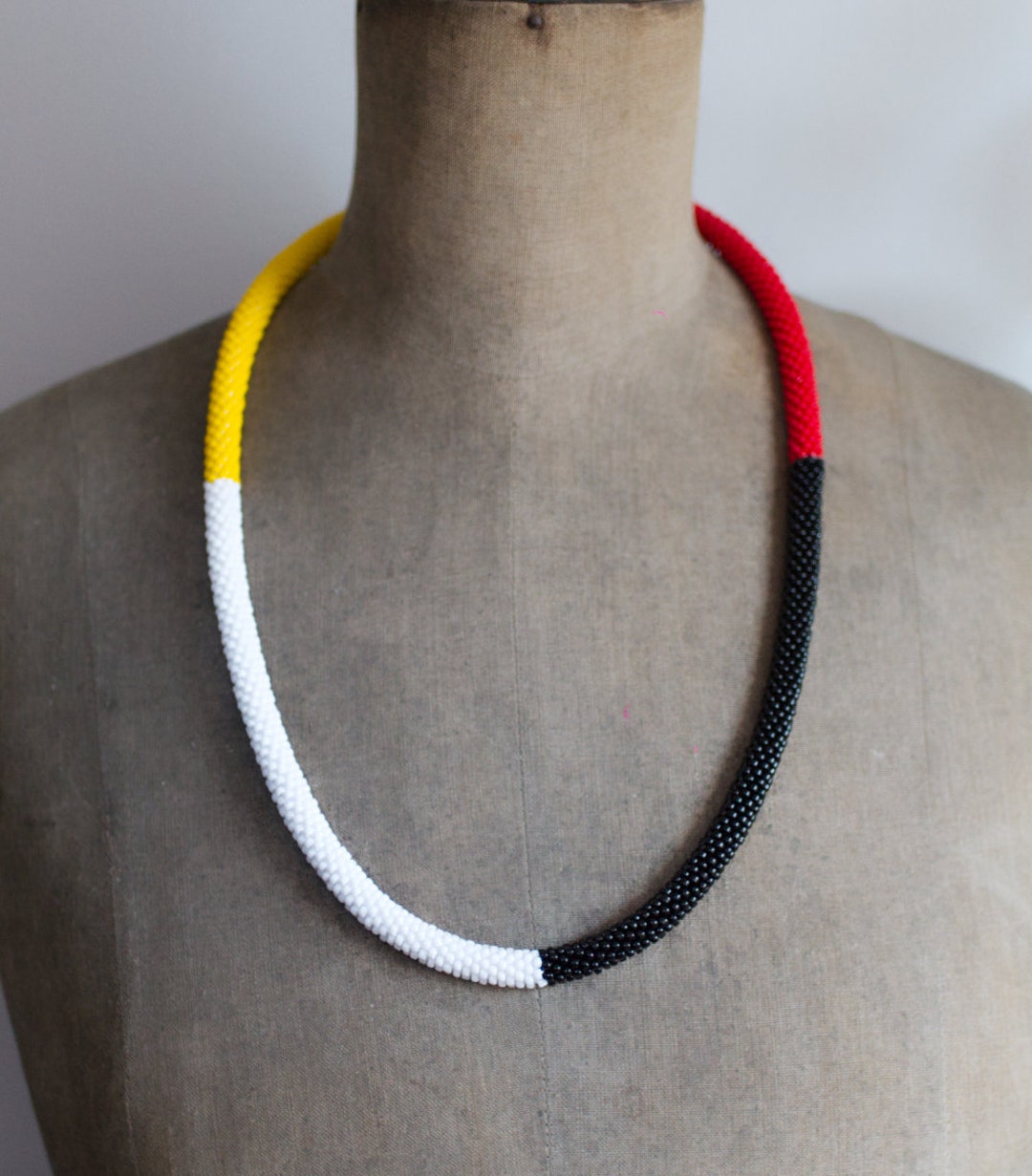 White Yellow Red Black Beadwork Necklace in Native Style, Seamless With ...
