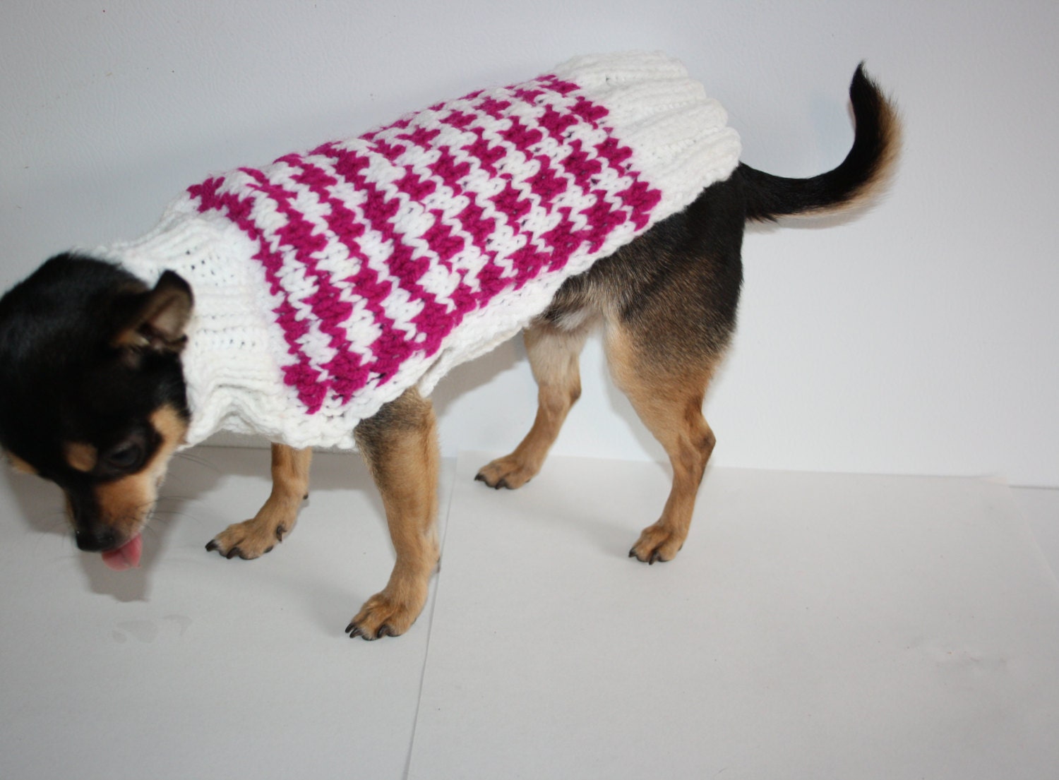 Small Dog Sweater Knitting Pattern Houndstooth Miniature Pet Jumper ...