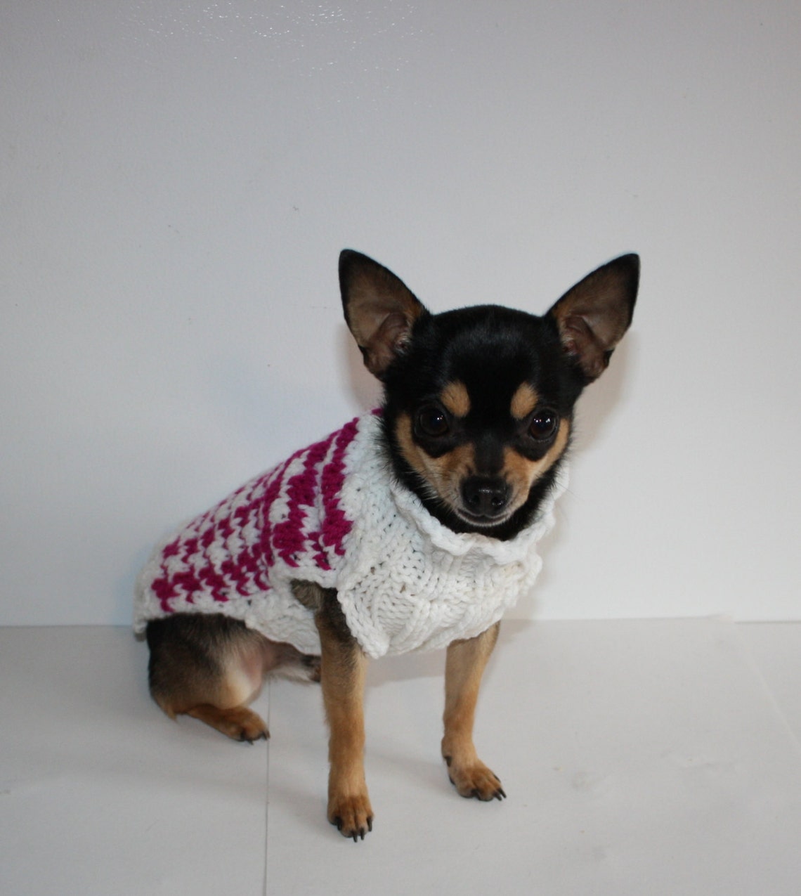 Small Dog Sweater Knitting Pattern Houndstooth Miniature Pet Jumper ...