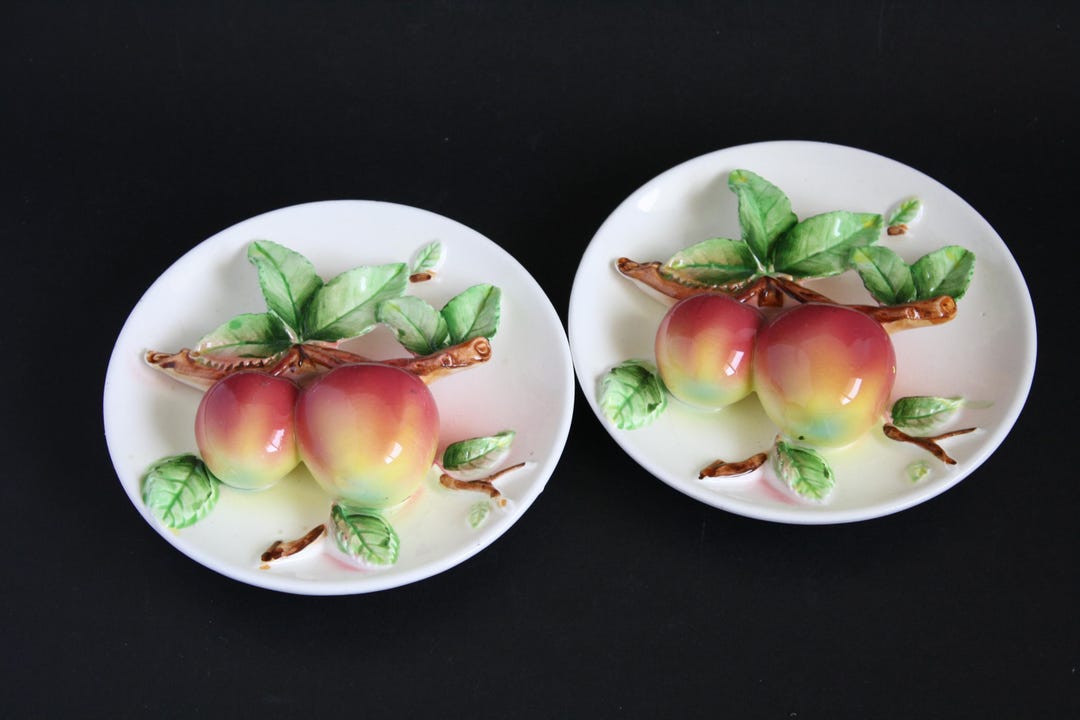 Set of 2 Vintage Decorative Plates 3d Apples 1950s Kitchen Retro ...