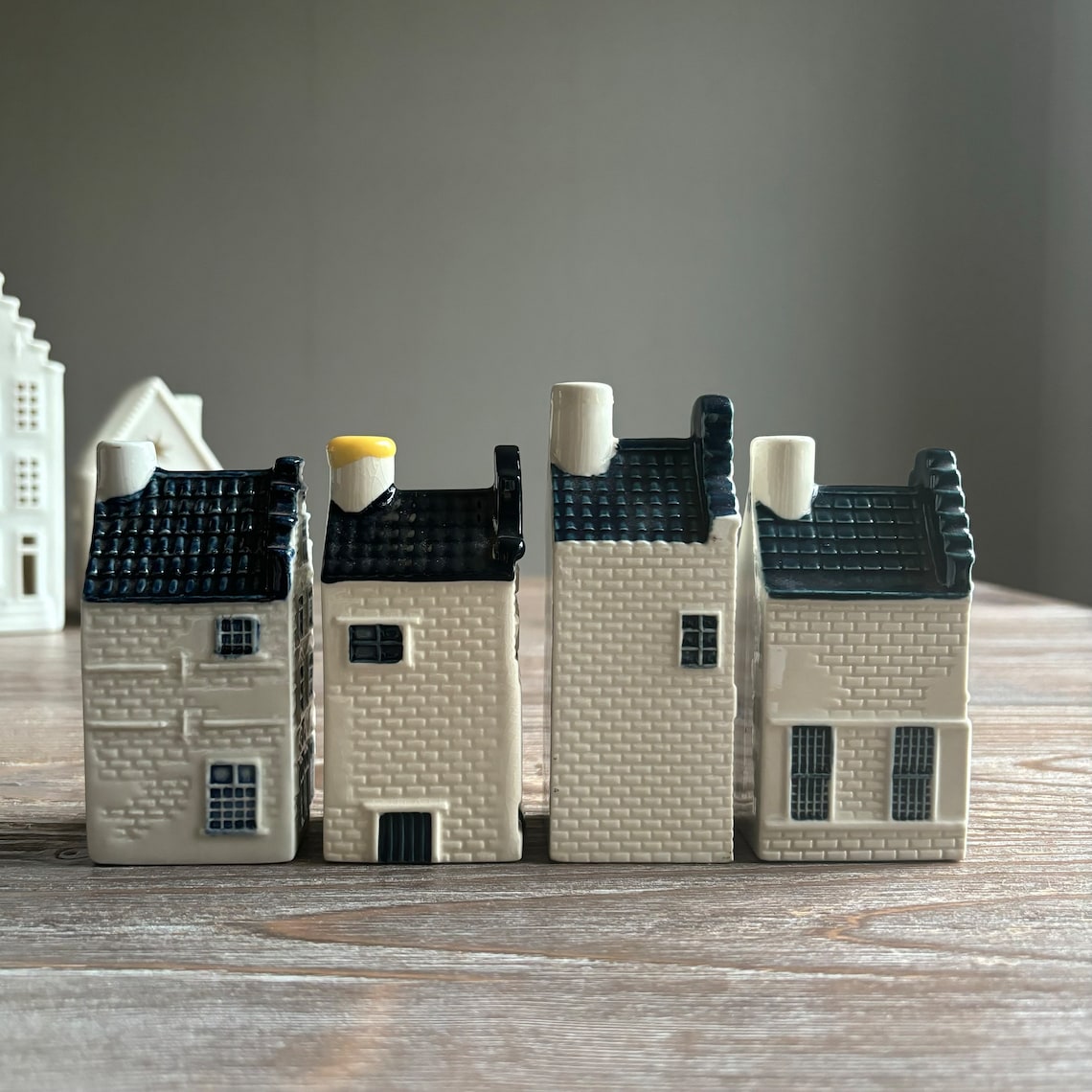 Dutch KLM Houses OPENED, 8, 12, 15, 19, 32, 34, 36, 42, 52, 75, 78 ...