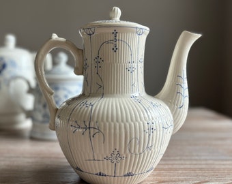 Vintage Large 1,5L Stoneware Tea Pot, Royal Boch Copenhague, White ...