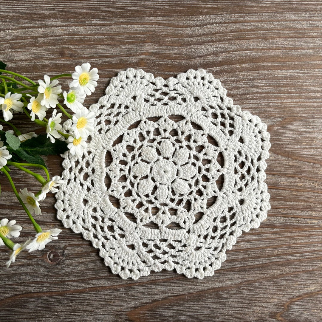 Vintage Crocheted Round Doily, Handmade Coaster, Tea Coffee Serving ...