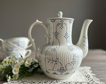 Vintage Large 1,5L Stoneware Tea Pot, Royal Boch Copenhague, White ...