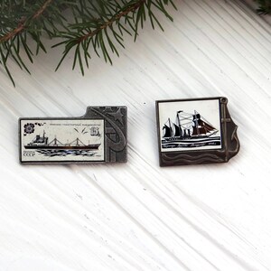 Metal Glass Pin Ships Set of 2 Collection Pin With Ship Vintage Metal ...