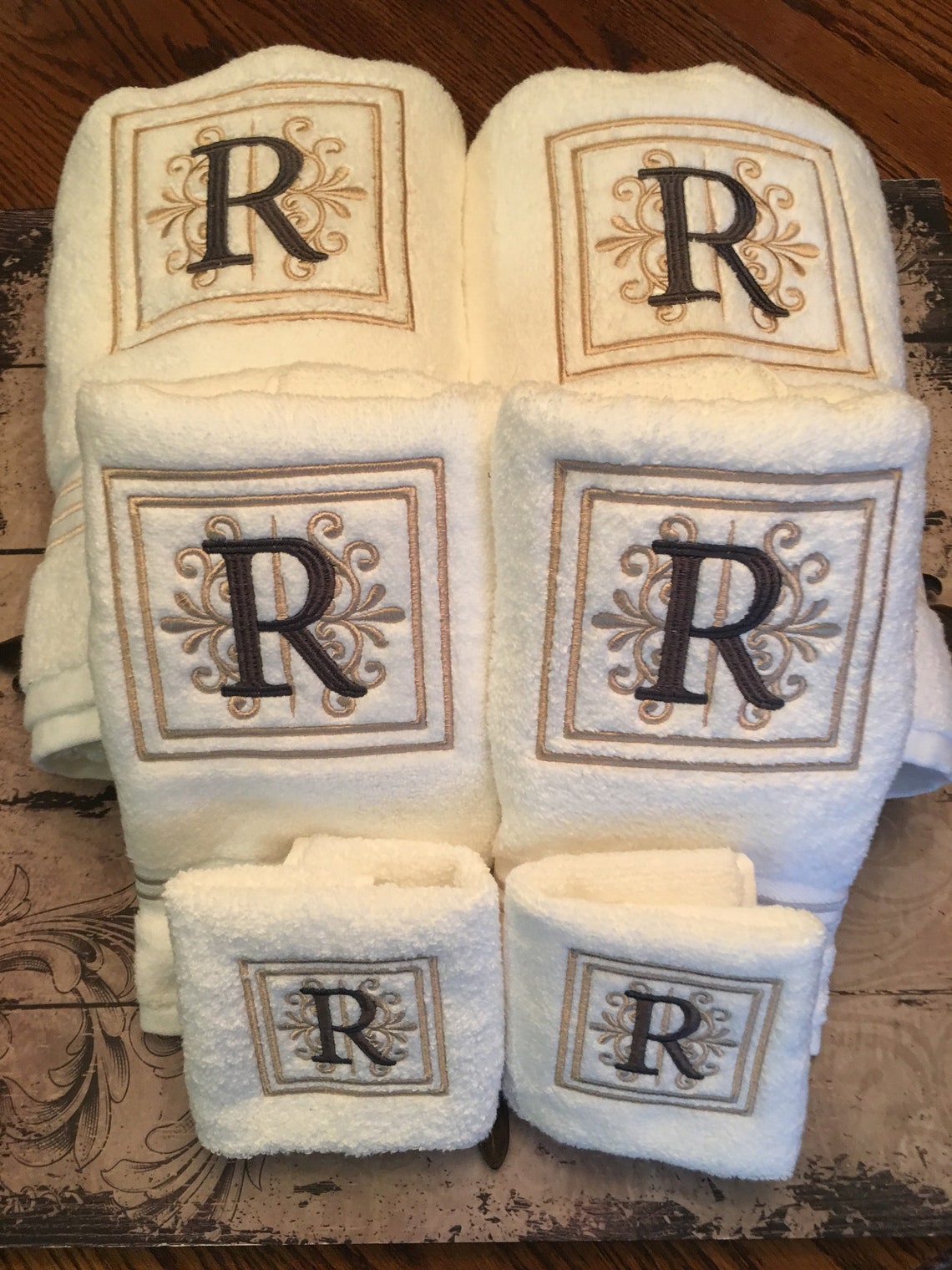 Monogrammed Luxury Bath Towel Set Hand Towels Wedding Gift | Etsy Monogrammed Luxury Bath Towel Set Hand Towels Wedding Gift | Etsy