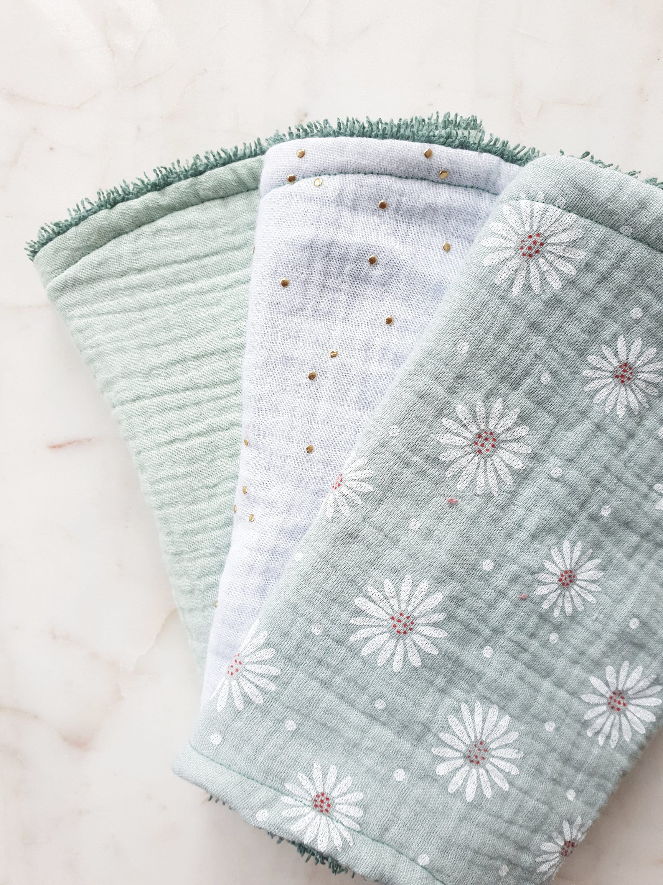 Daisy Love Set of 3 Baby Burp Cloths, Dribble Cloth, Reusable Cloth ...