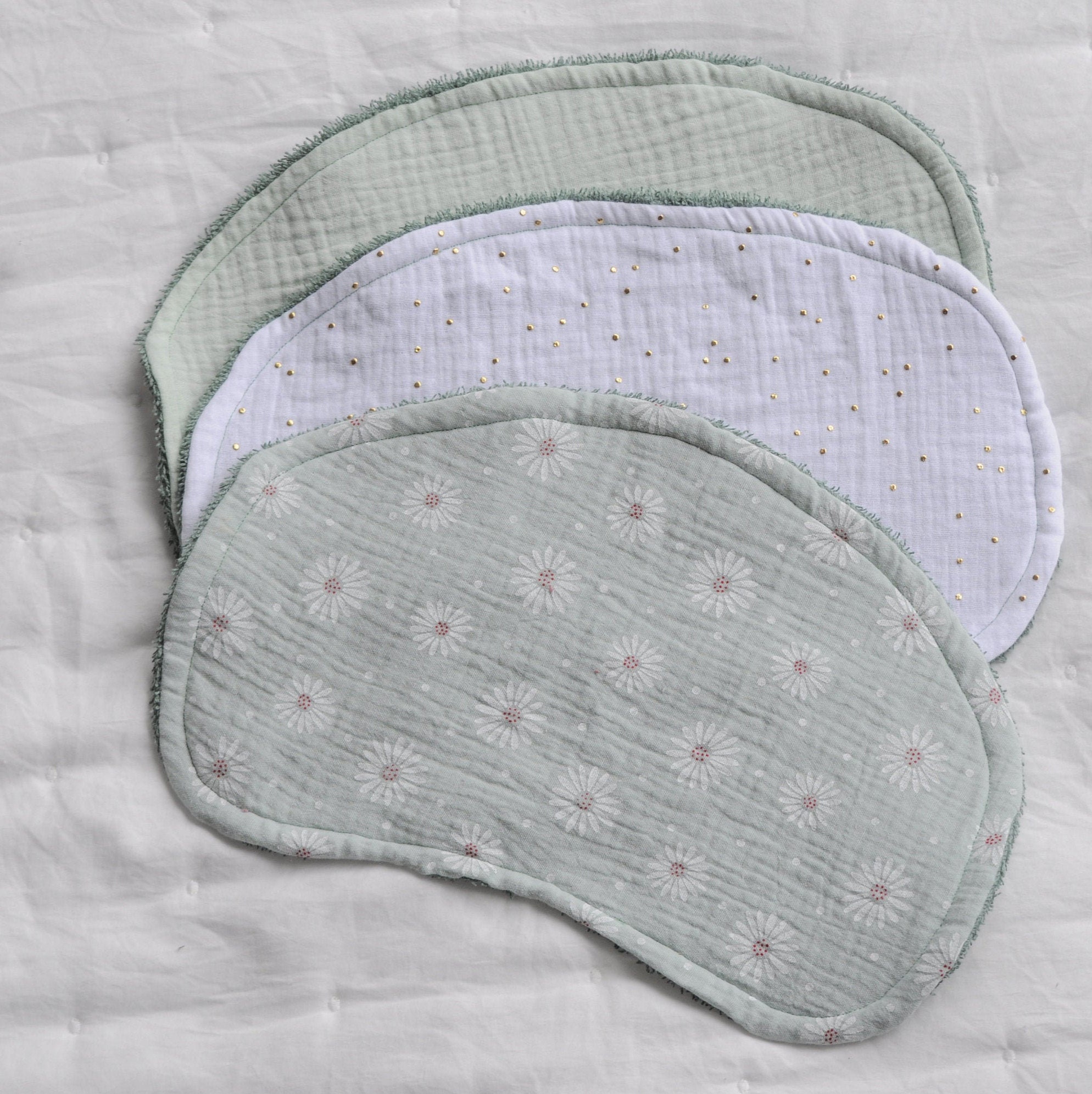 Daisy Love Set of 3 Baby Burp Cloths, Dribble Cloth, Reusable Cloth ...