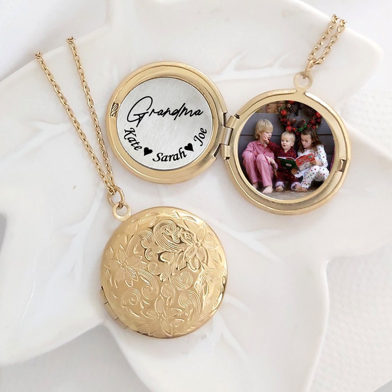 Mom Locket - Etsy