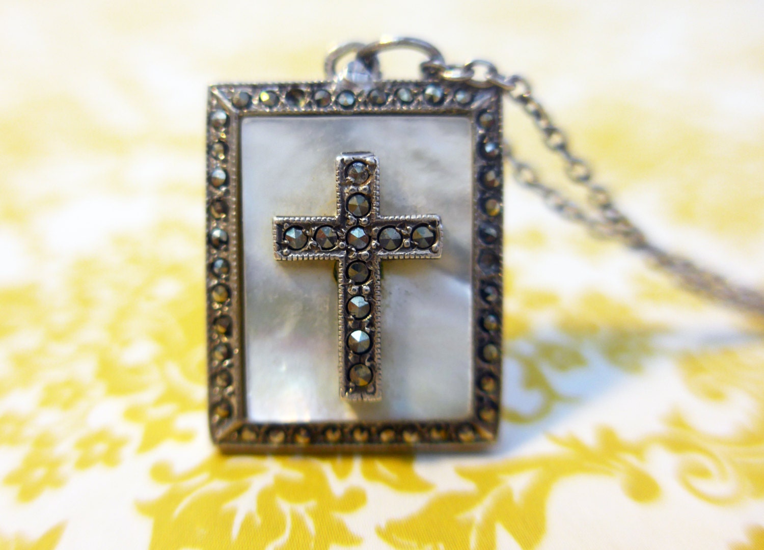 Locket Sterling Silver Mother of Pearl Marcasite Vintage Necklace - 925 ...