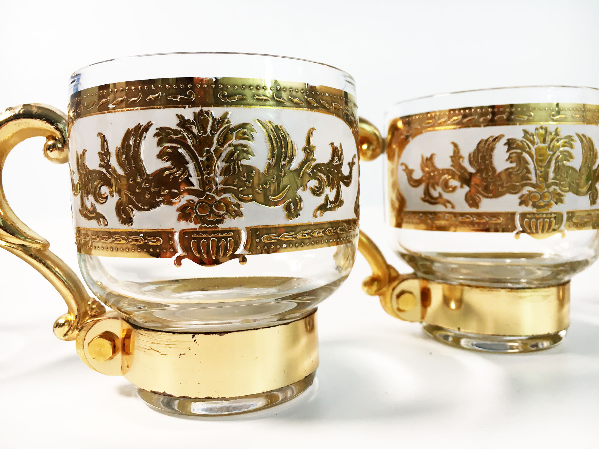 Vintage Gold Glass Coffee Mugs - Set of 4 Clear Dragon Design Gold ... Vintage Gold Glass Coffee Mugs - Set of 4 Clear Dragon Design Gold ...