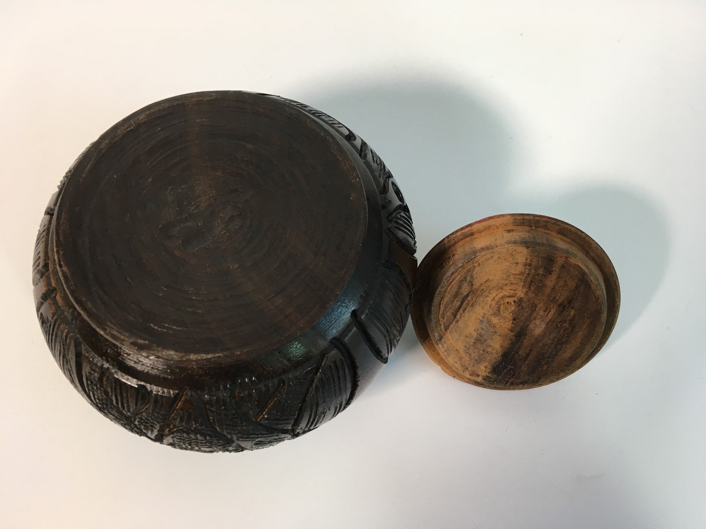 Vintage Hand Carved Round Ebony Wood Box w/ Lid - Storage Trinket ...
