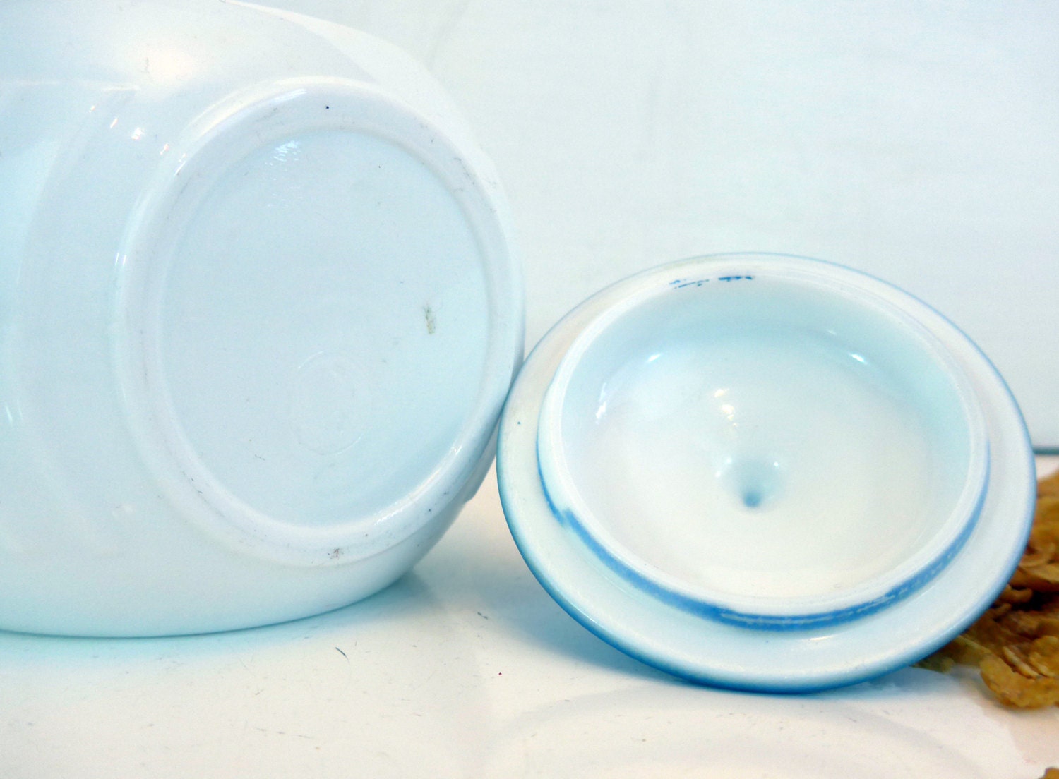 Vintage Anchor Hocking Cereal Blue Circle Canister Jar signed Vitrock ...