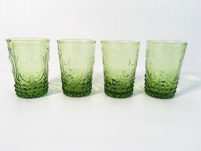 4 Vintage Green Glasses W Hobnail Base And Fleur De Lis Crest 4 Retro Glasses Vintage Juice