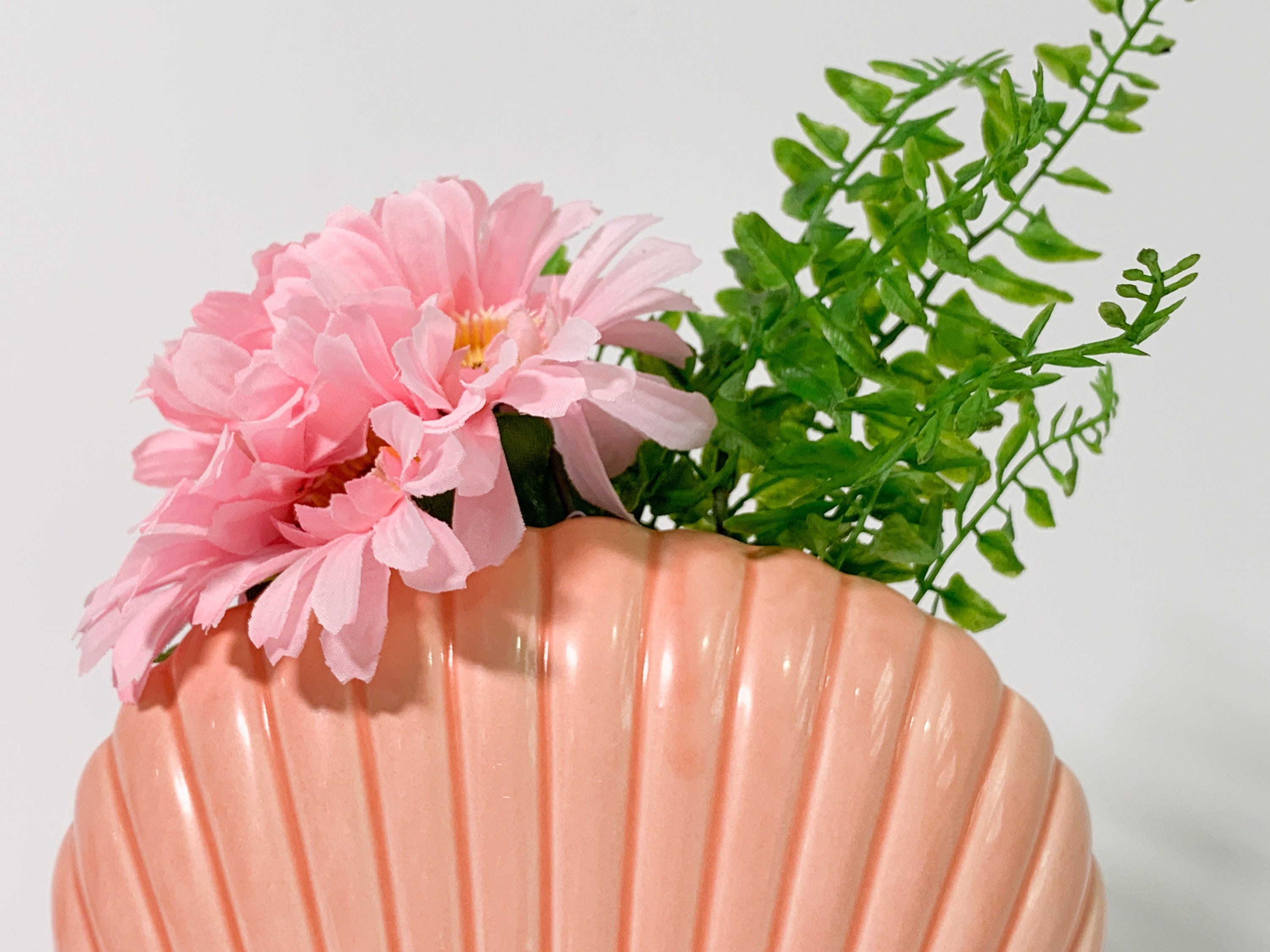 Vintage Pink Ceramic Vase Mid century - Retro Shell Shape Pottery Home ...