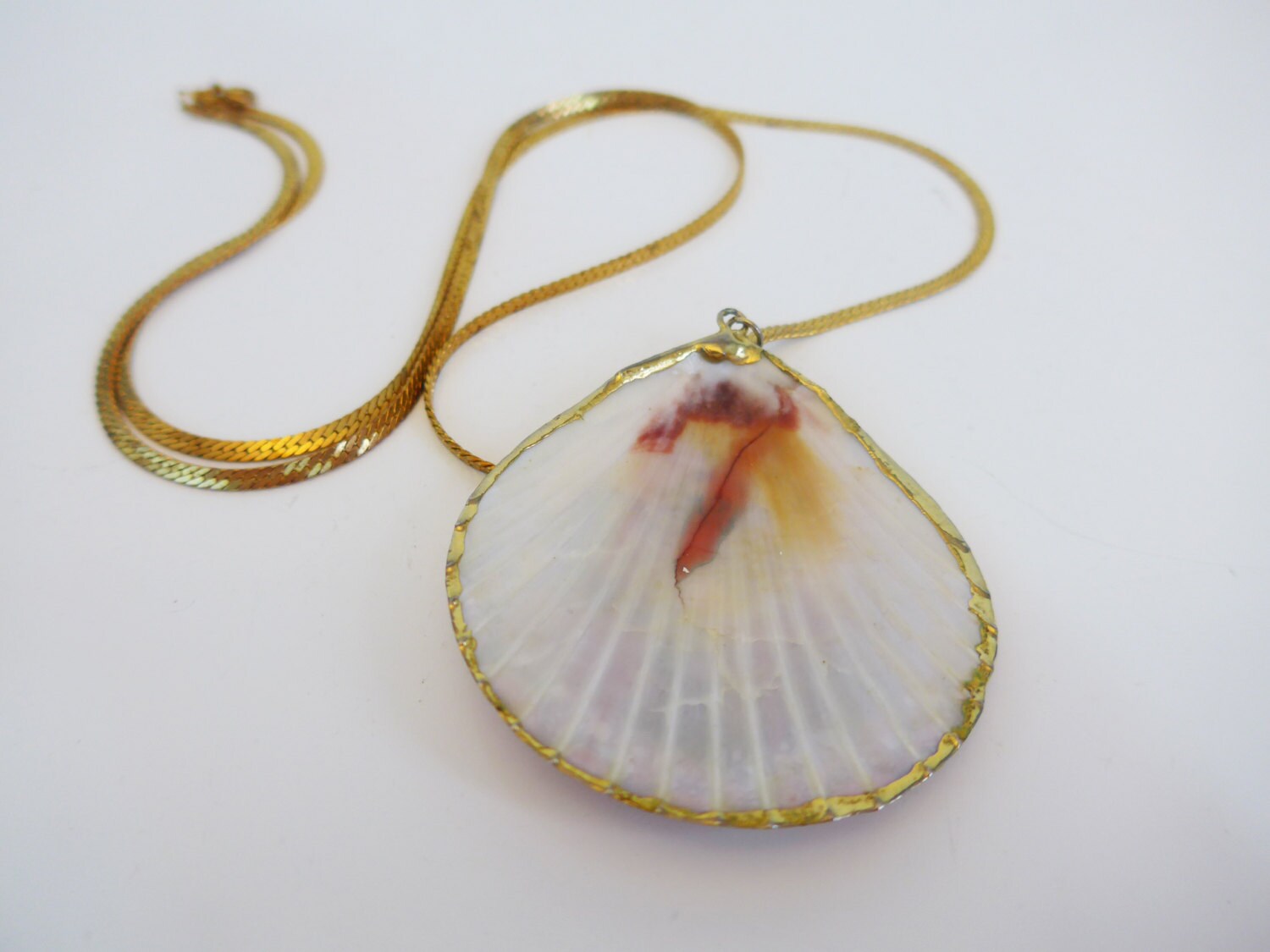Vintage Large Shell Pendant with 10K Gold Leaf Trim - Pink Shell ...