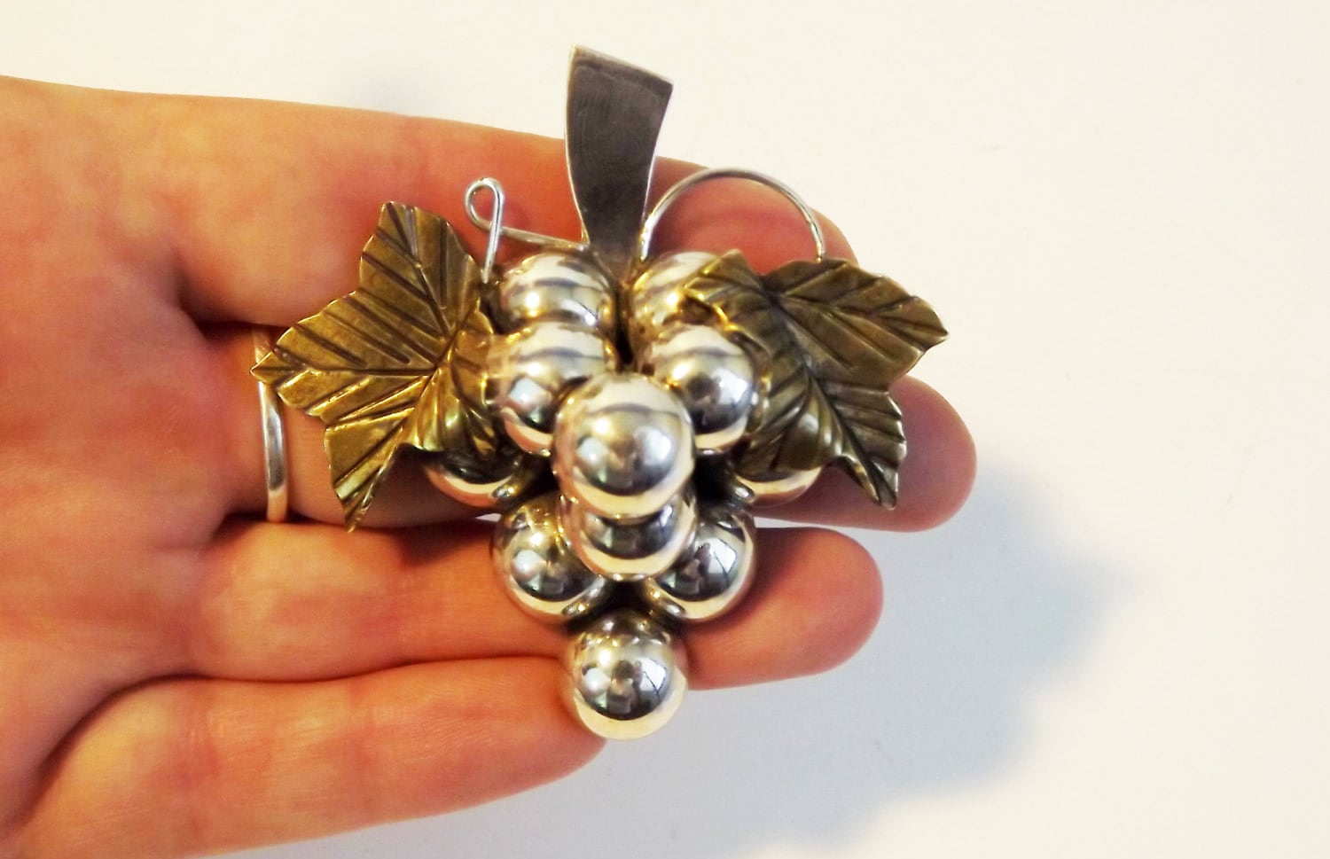 Vintage Large Sterling Silver 925 Grape Brooch - 32.6 Grams Two toned ...