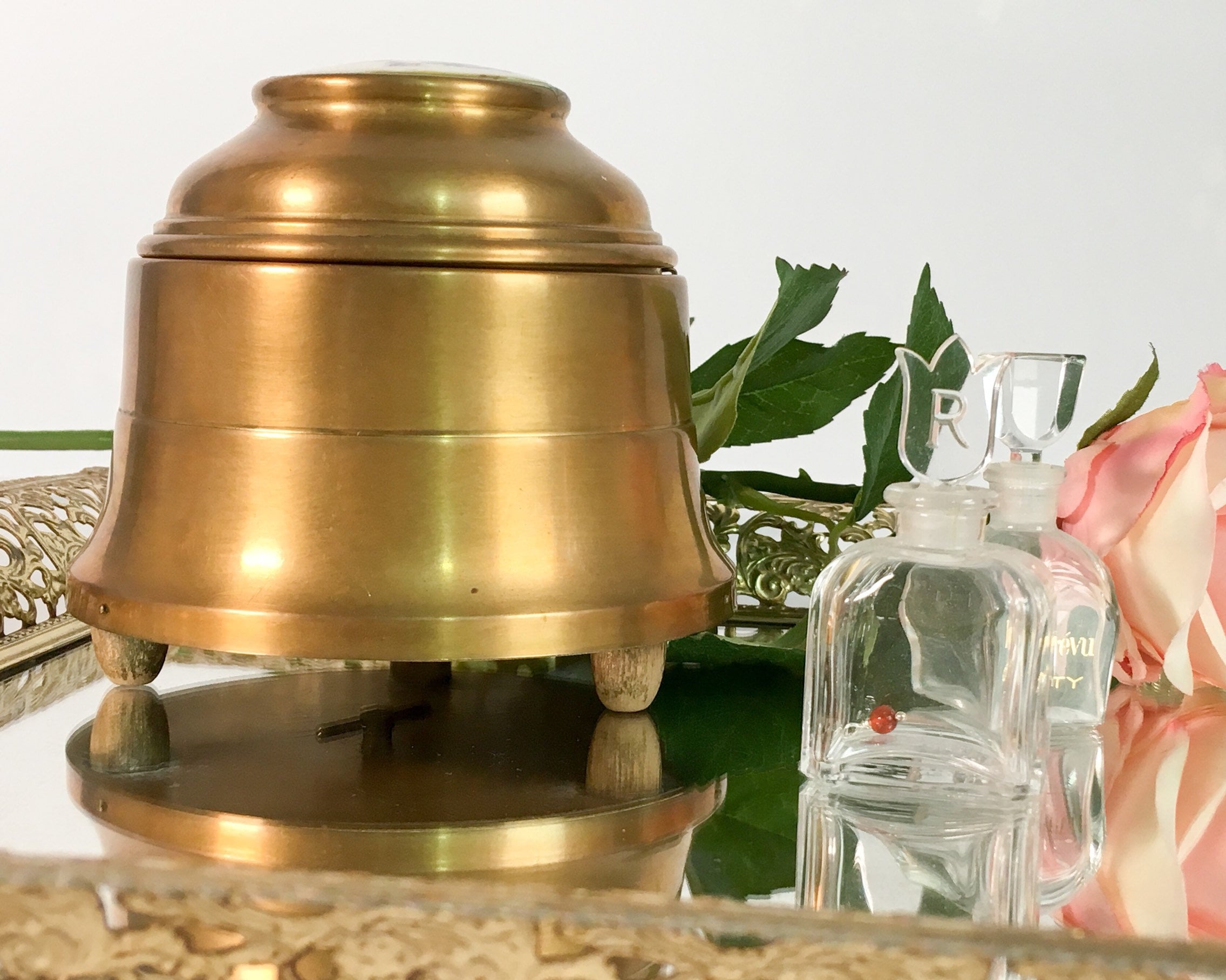 Vintage Musical Powder Box Circa 1940s - Retro Trinket Dresser Jewelry ...