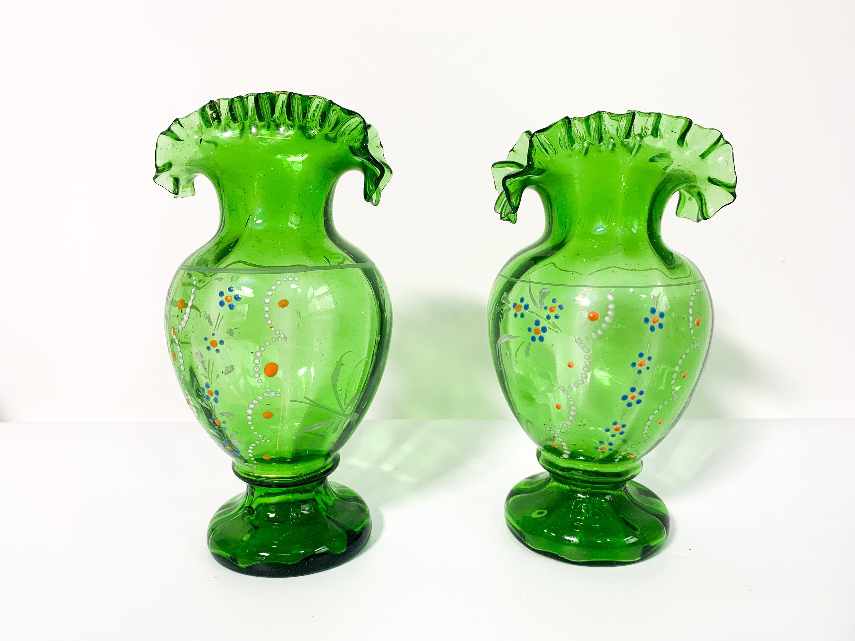 Pair Vintage Hand painted Green Glass Mantle Vases - 2 Round Frilled ... Pair Vintage Hand painted Green Glass Mantle Vases - 2 Round Frilled ...