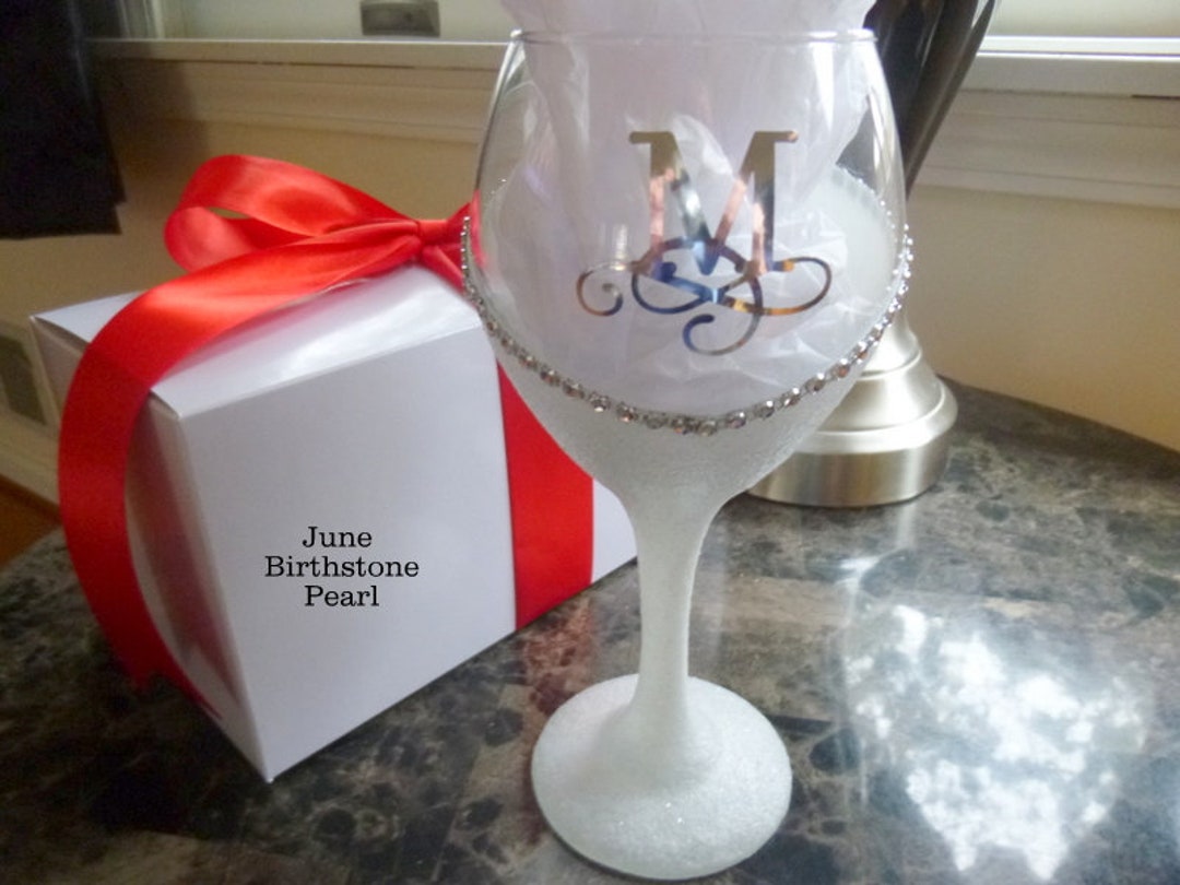 Personalized June Birthstone Glitter Wine Glass June - Etsy