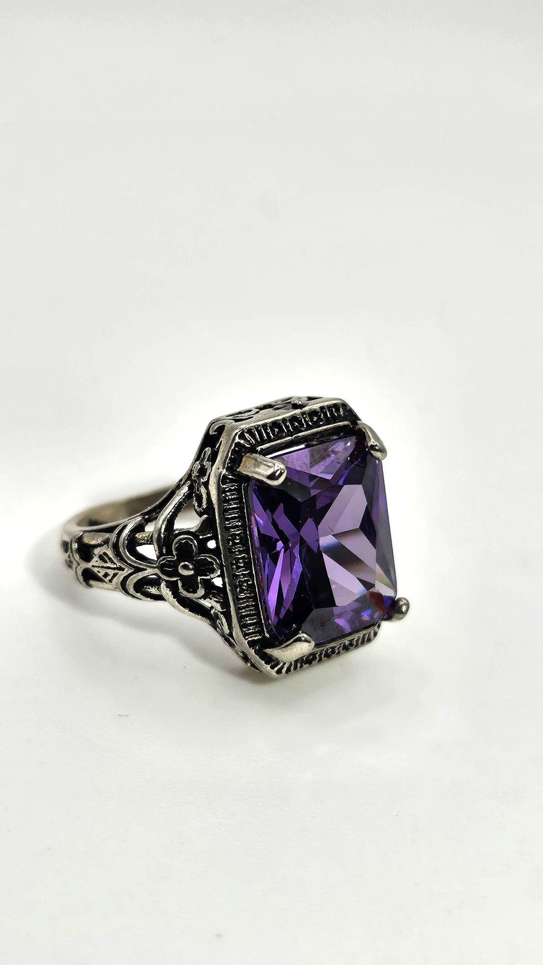 Vintage Sterling Silver Purple Stone Ring - Etsy