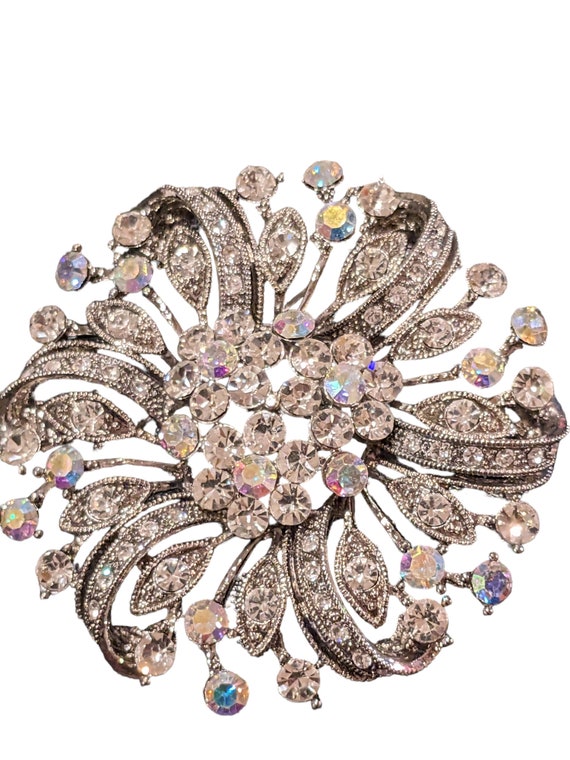 Vintage 1960s iridescent rhinestone - Gem