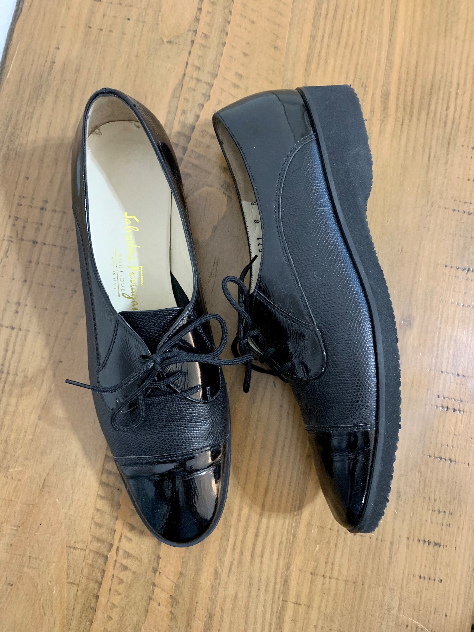 Vintage Ferragamo Woman's Lace up Wing Tip Shoes/black Oxford Shoes - Etsy