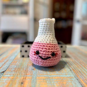 Crochet Erlenmeyer Flask, Amigurumi Chemistry Flask, Crochet Lab ...