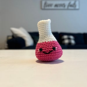 Crochet Erlenmeyer Flask, Amigurumi Chemistry Flask, Crochet Lab ...