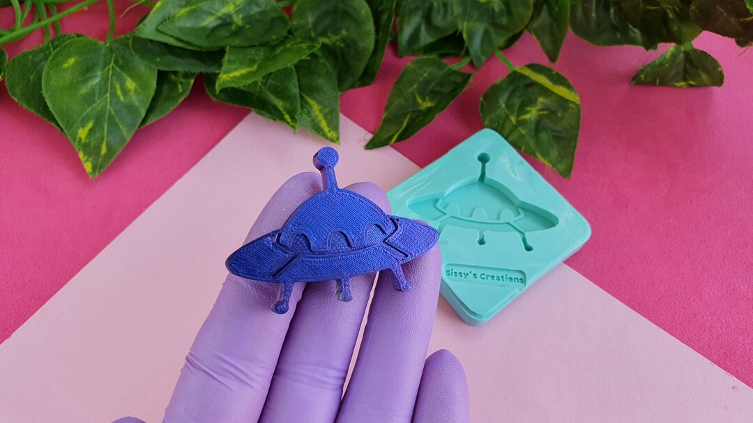 Alien Spaceship Mold, 5 Cm, for Epoxy Resin, Polymer Clay. Wax, Soap ...