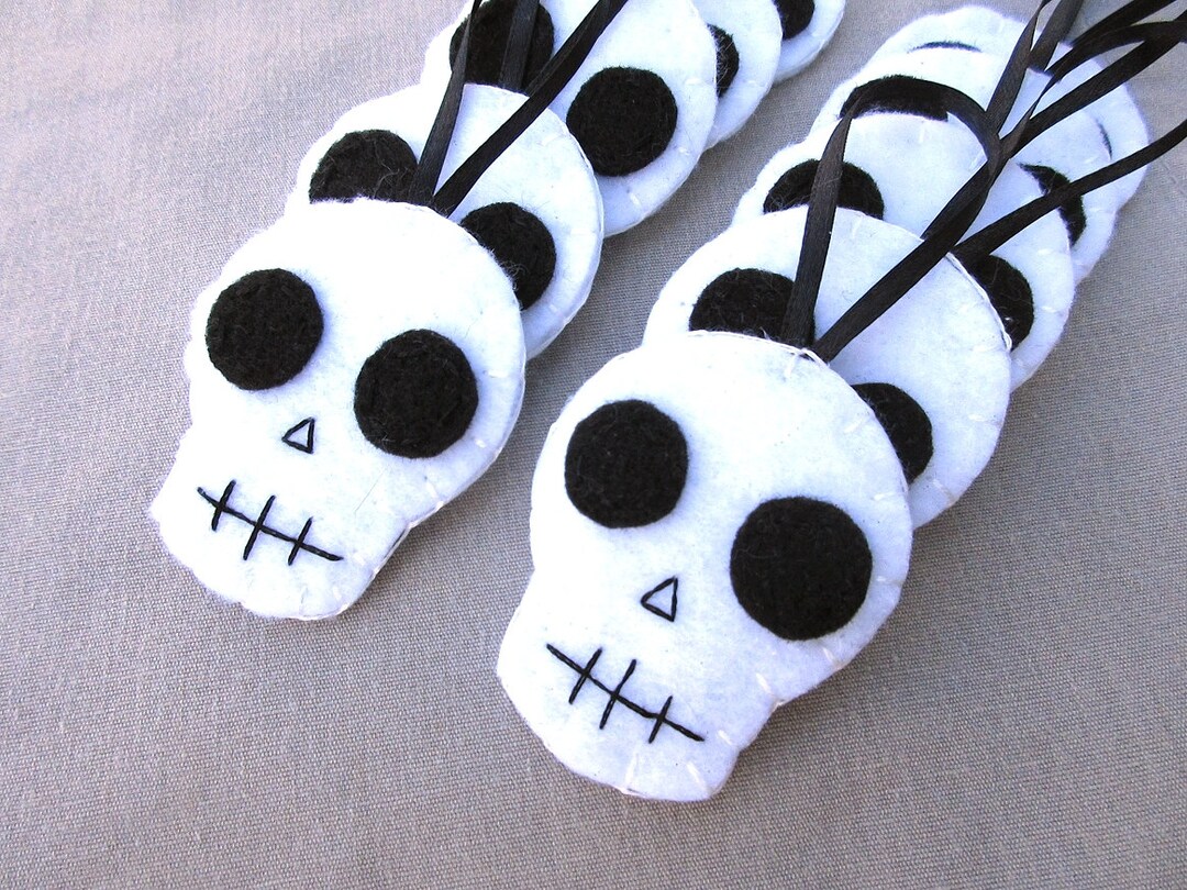 Felt Skull Ornaments, Halloween Decorations, Spooky Black & White, Set ...