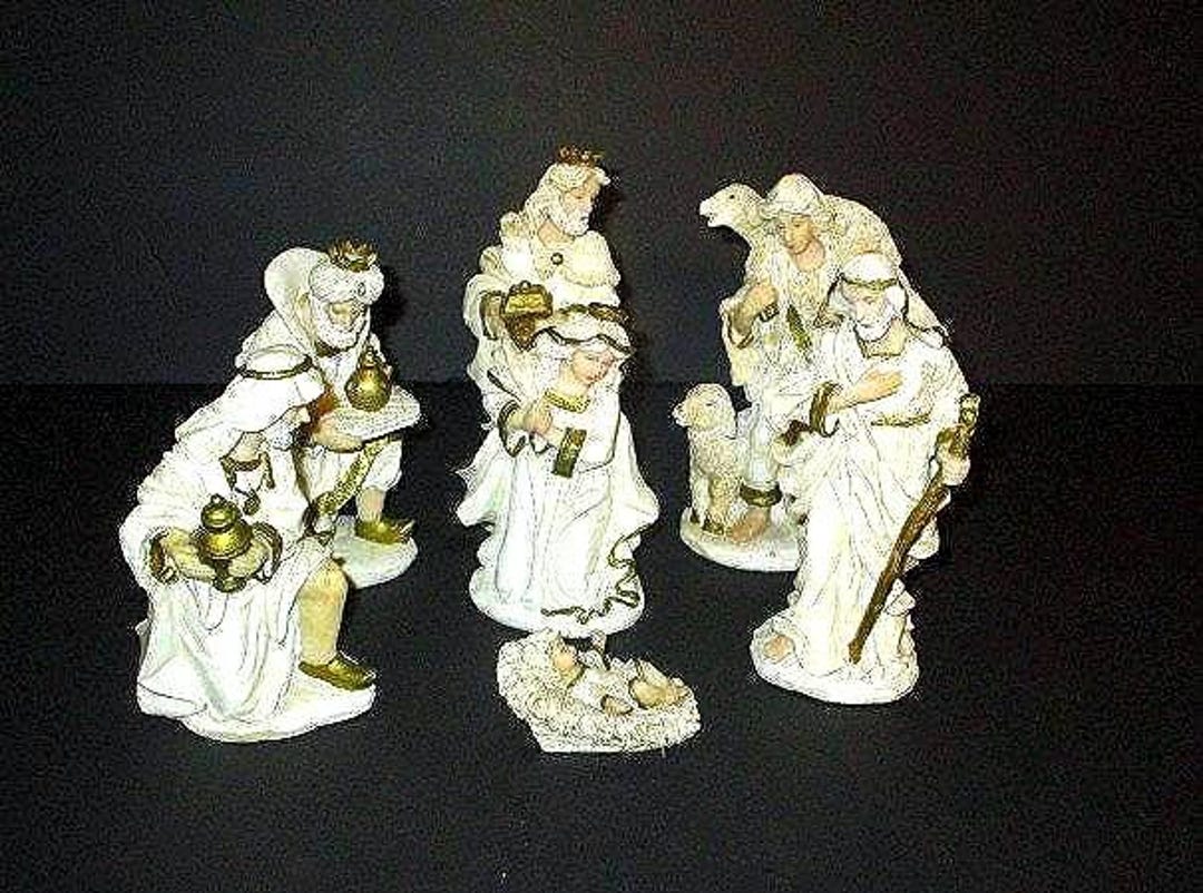 Ivory and Gold Resin Nativity, 7 Piece Set, Tabletop Christmas ...
