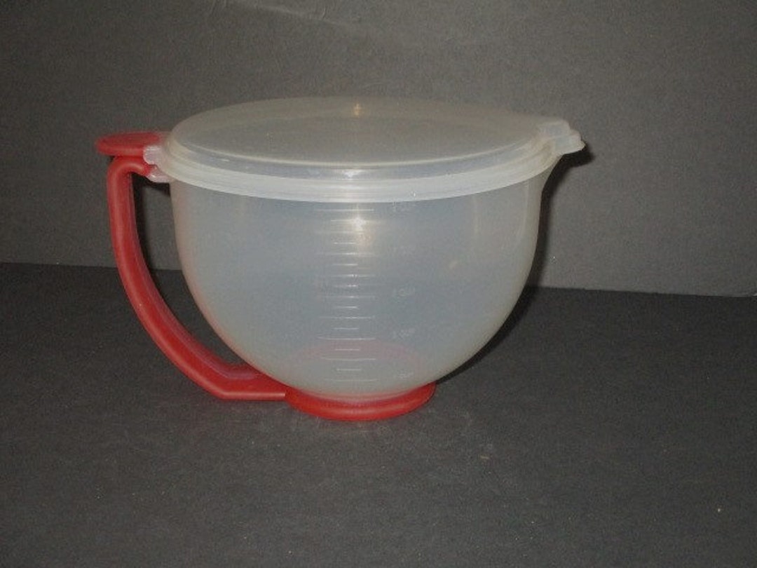 9 Cup Oneida Measuring Cup With Lid and Red Rubber Handle - Etsy