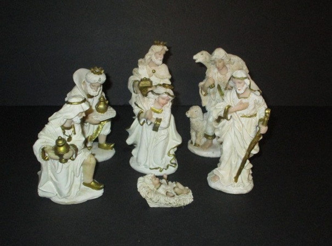Dicksons Ivory and Gold Resin Nativity, 7 Piece Set, Tabletop Christmas ...