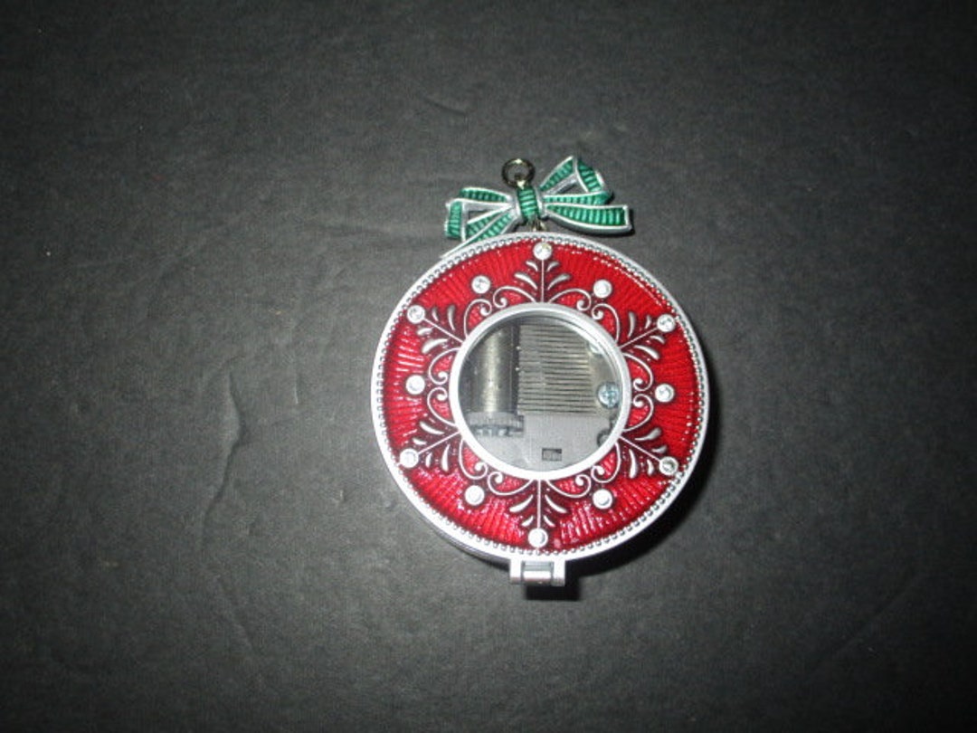 Hallmark Loving Memory Locket Musical Keepsake Ornament, 2 3/4 Tall ...