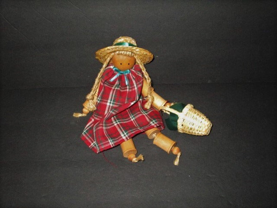 Spool Leg Doll, 8" Tall, Shelf Sitter, Homespun Dress and Straw Hat ...