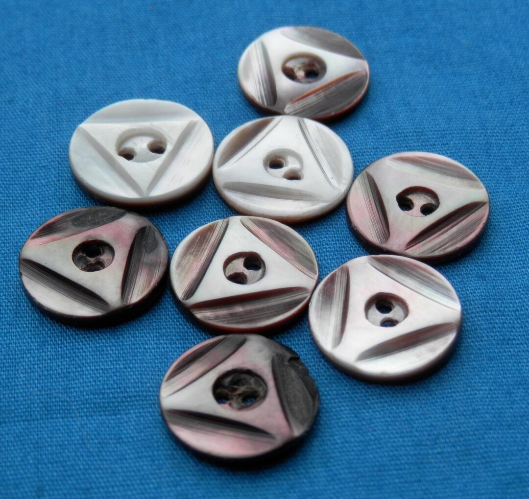 SET of 8! Vintage Shell Buttons - Etsy