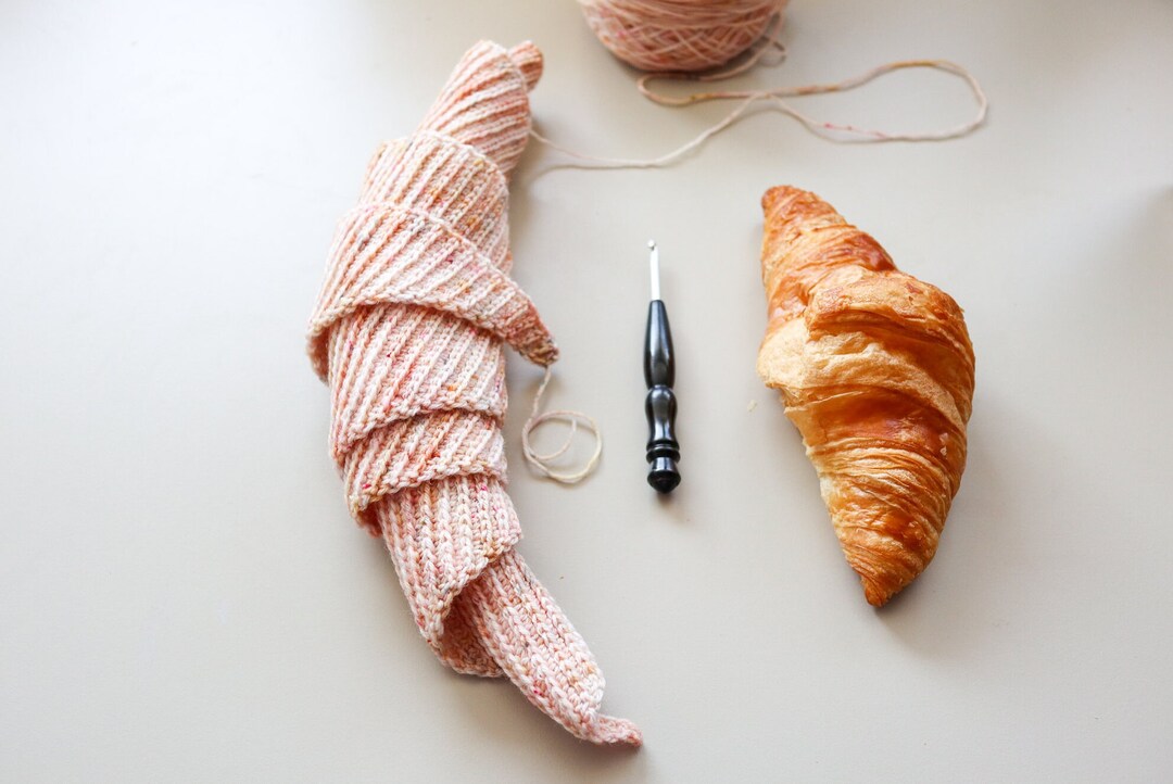 Petit Croissant Shawl Crochet Pdf Pattern INSTANT DOWNLOAD - Etsy