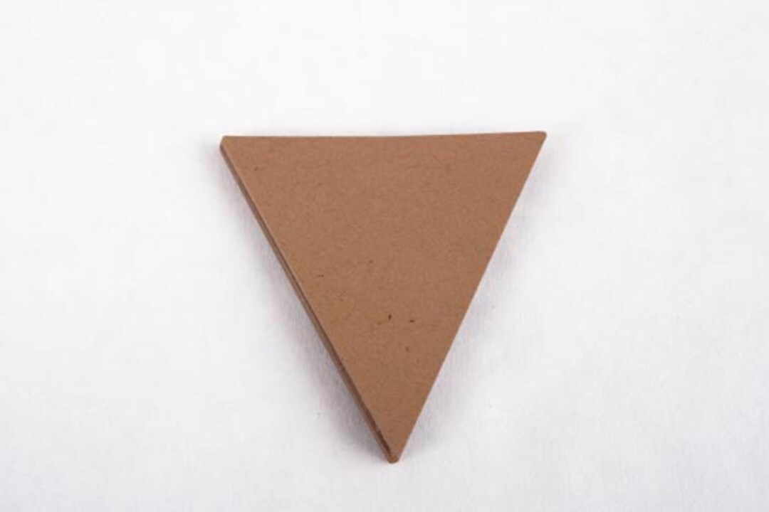 25 Kraft Triangle Die Cut Paper Shape, Triangle Cut Outs for Party ...