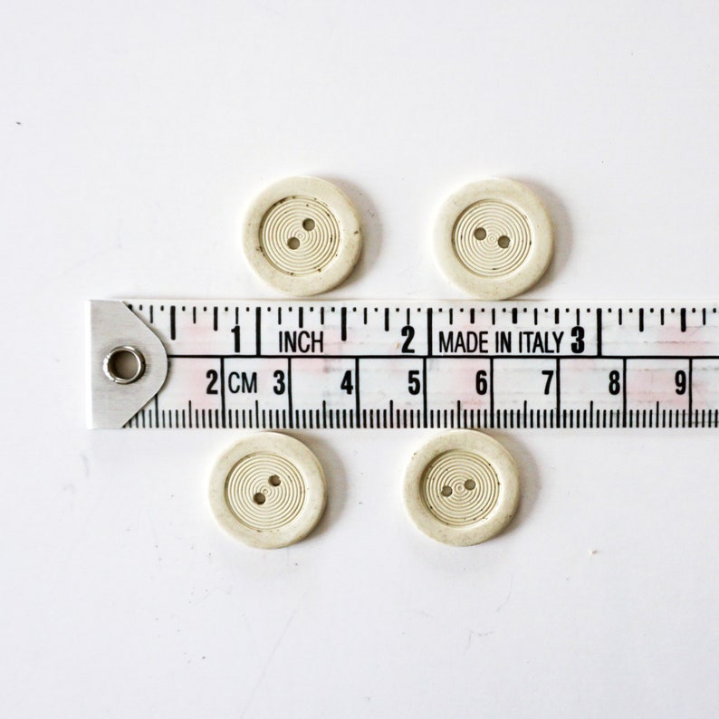 RETRO BUTTONS From the 1920s-1940s White 2-hole Button, 20mm 0,8inches ...