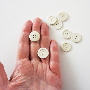 RETRO BUTTONS From the 1920s-1940s White 2-hole Button, 20mm 0,8inches ...