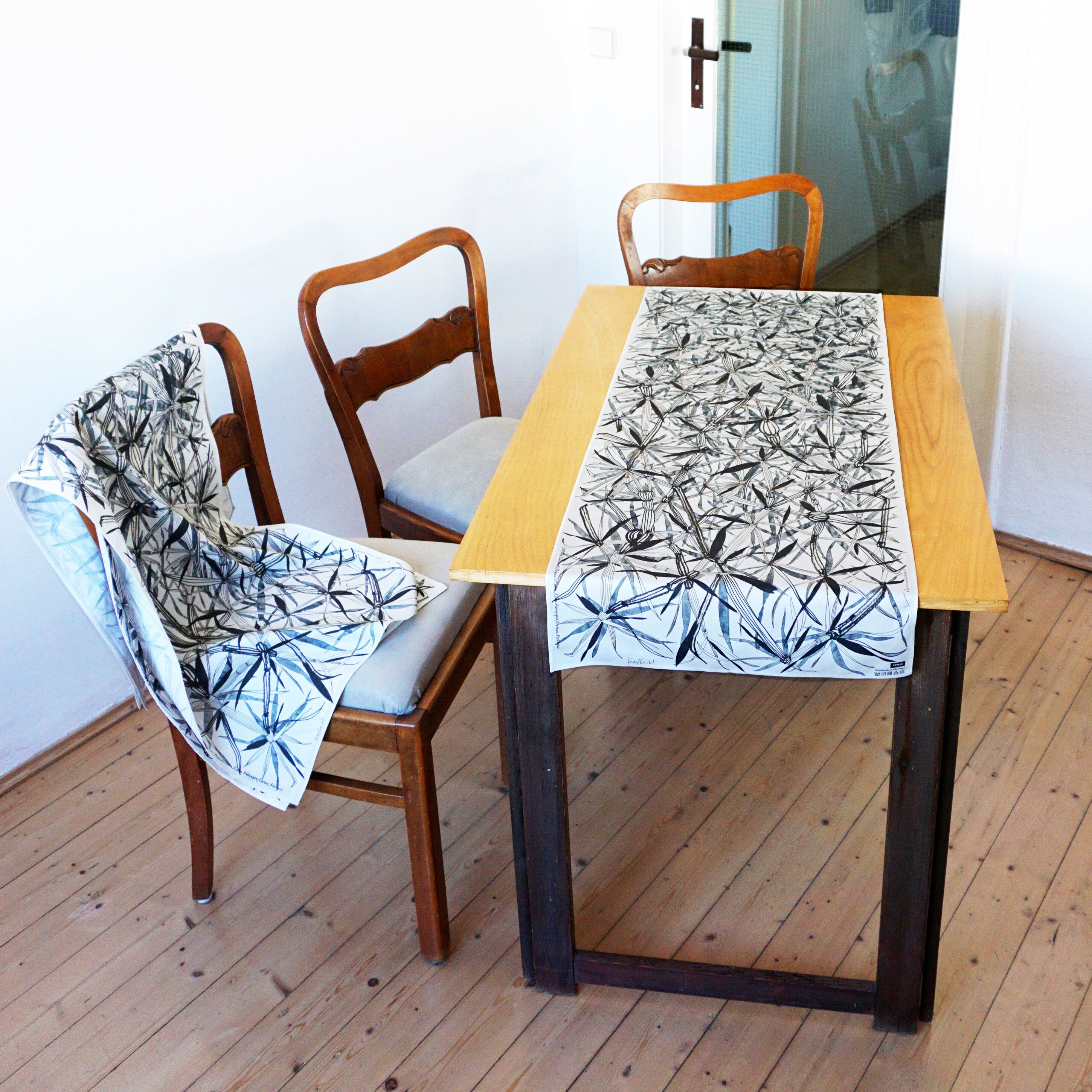 TABLE RUNNER hand drawing cotton