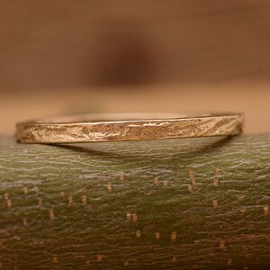 Women's 14kt Gold Tree Bark Ring, Solid Gold Twig Band, 2mm Wide, DA5 ...